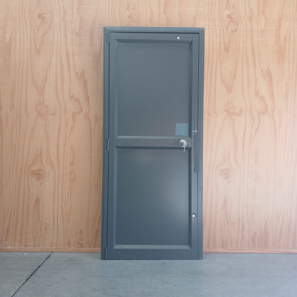 860w x 2025 Aluminium Single Door #522 | Diy Supply | 0800 349 748 ...